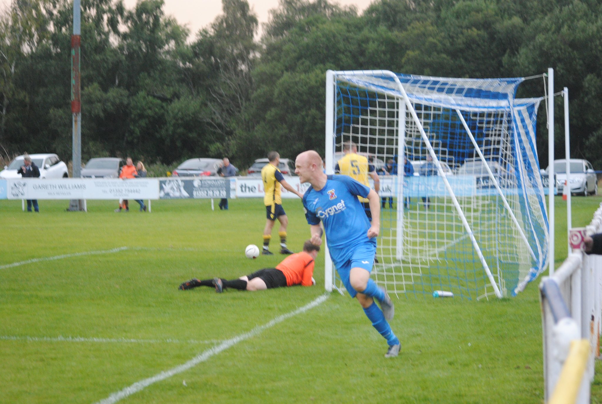 Ardal North West - Porthmadog back on top, victories for Mold ...