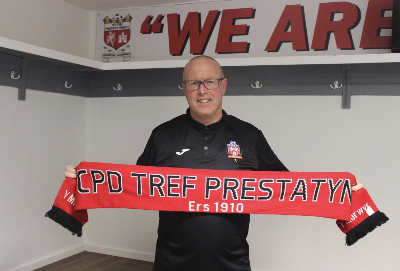 Prestatyn Town unveil their new manager - Grassroots North Wales ...