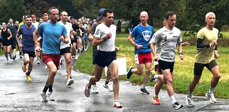 Road Running duo beat heat in Berlin Marathon - Grassroots North Wales ...